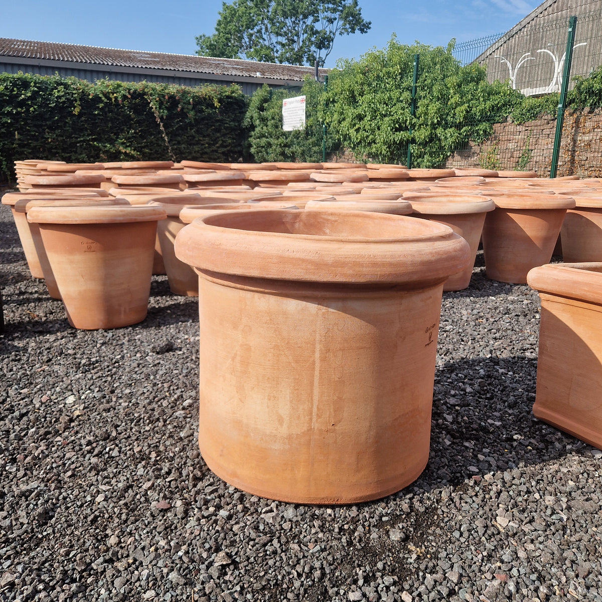 65cm Italian Planter – Tom's Yard