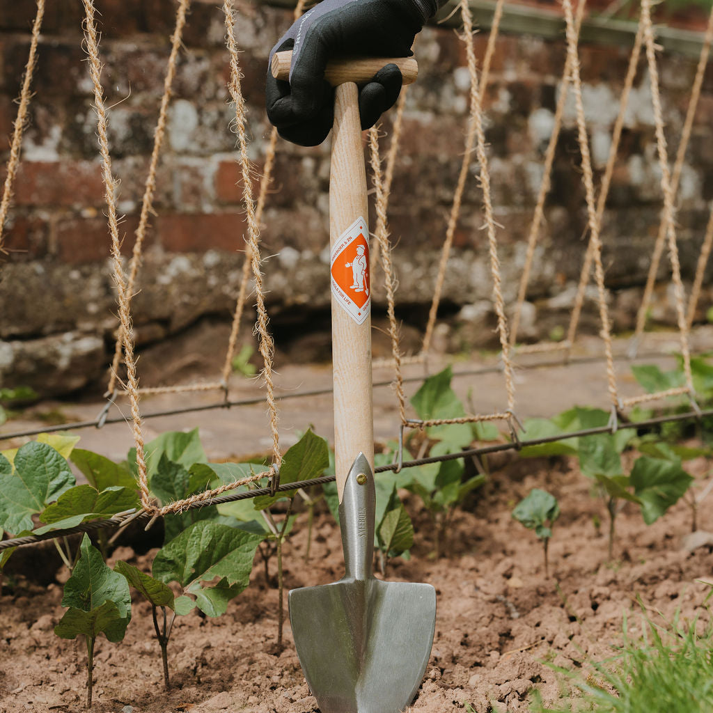 Sneeboer Great Dixter Planting Spade – Tom's Yard